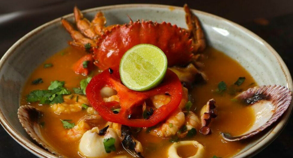 Parihuela de Mariscos: Una sopa exquisita que te ayudará contra el frío