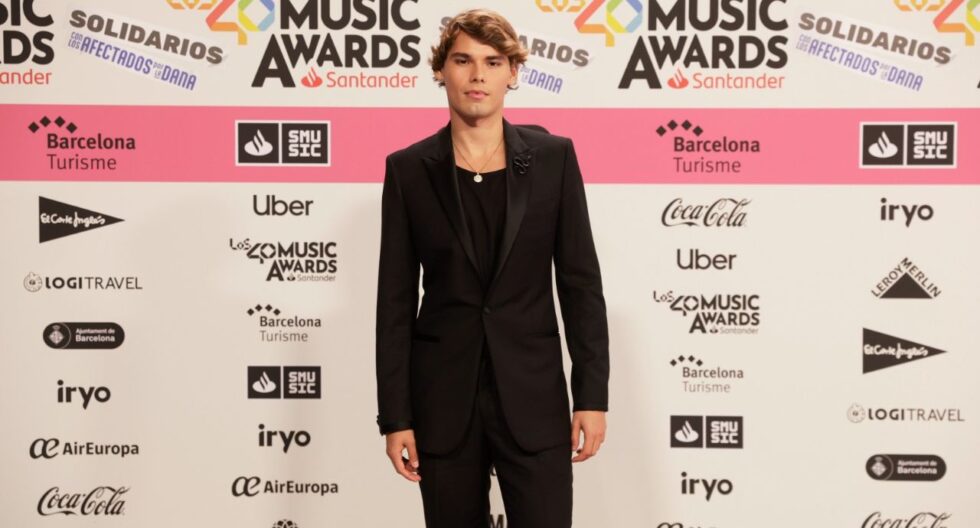 Pascal: Artista peruano sorprende en Los 40 Music Awards en España